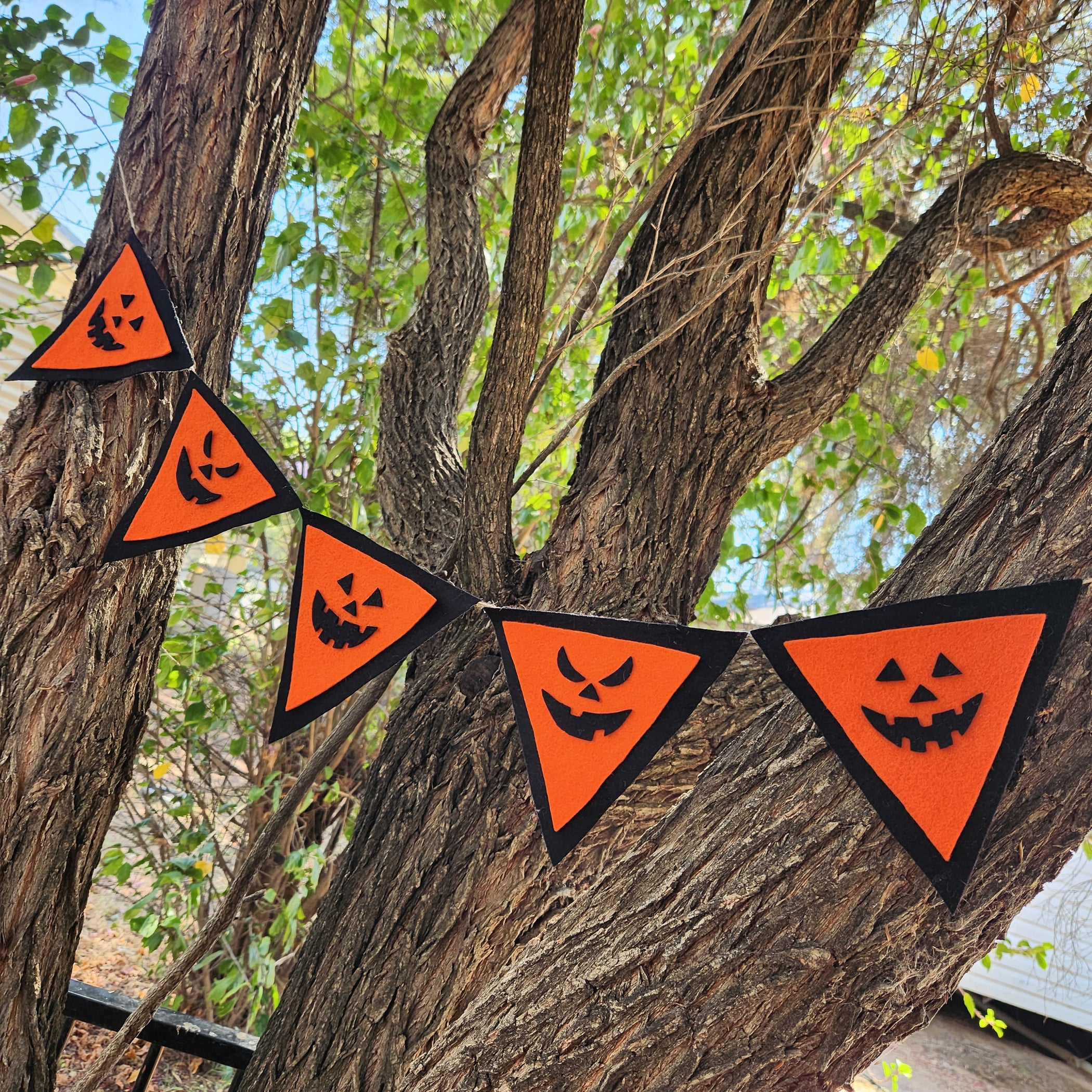 My Felt Lady Jack-O-Lantern Face Bunting FREE PDF Download Pattern